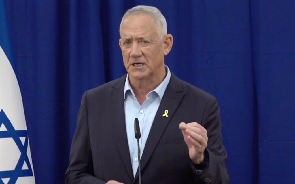 Gantz urges Netanyahu, Lapid, Liberman to form temporary ‘hostage ...