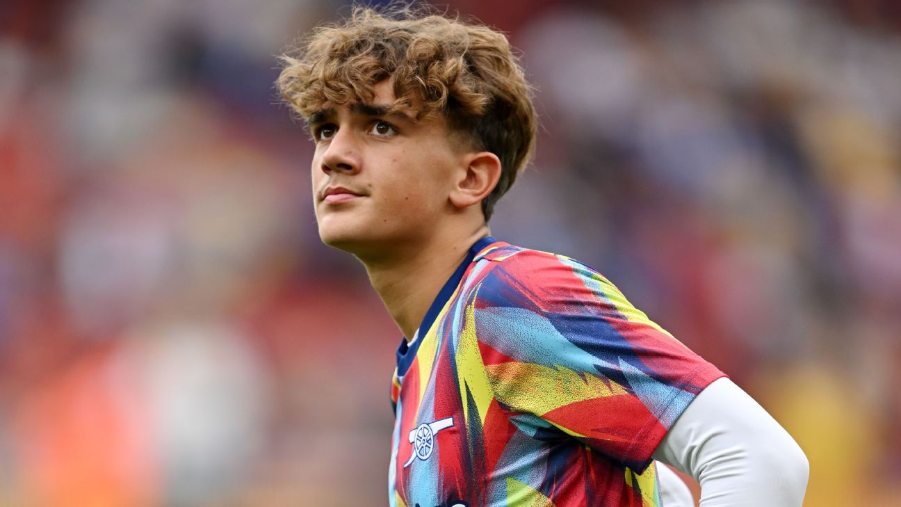 Arsenal's Dowman becomes 2nd-youngest player in Premier League history