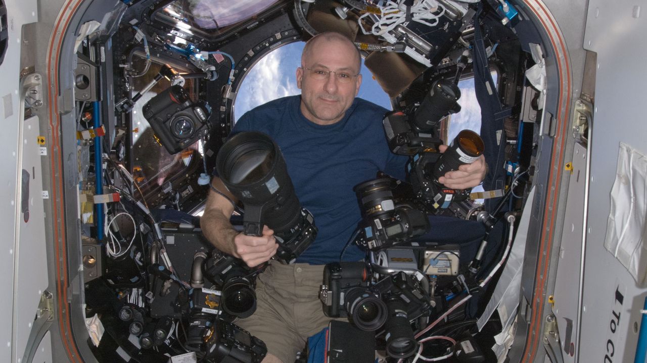 Even NASA astronauts love retro camera gear. Don Pettit admits to using ...
