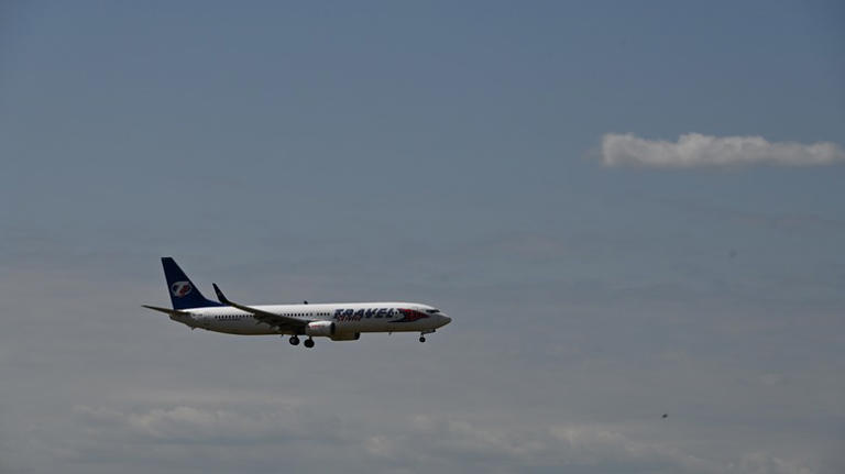 What Is The Top Speed Of The Boeing 737 And Why Do Pilots Rarely Go ...