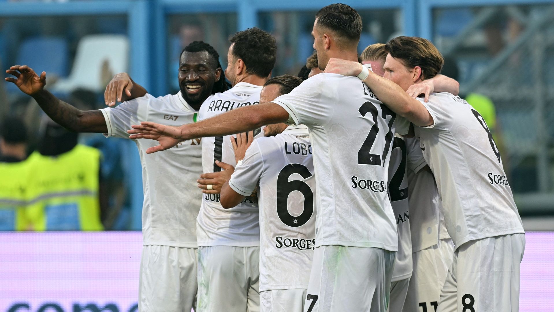 Buona la prima dei campioni d'Italia: McTominay-De Bruyne, Sassuolo ...