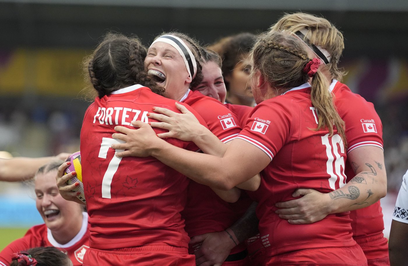 Schell scores six tries as Canada thumps Fiji at Women's Rugby World Cup