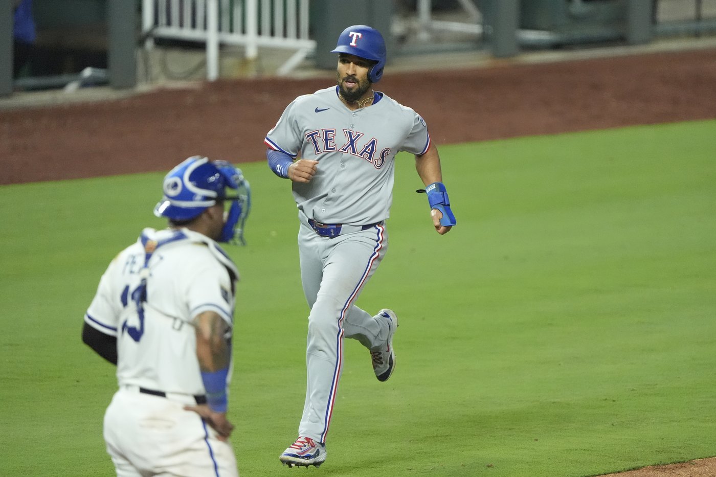 Rangers 2B Marcus Semien likely done for regular season with foot injuries