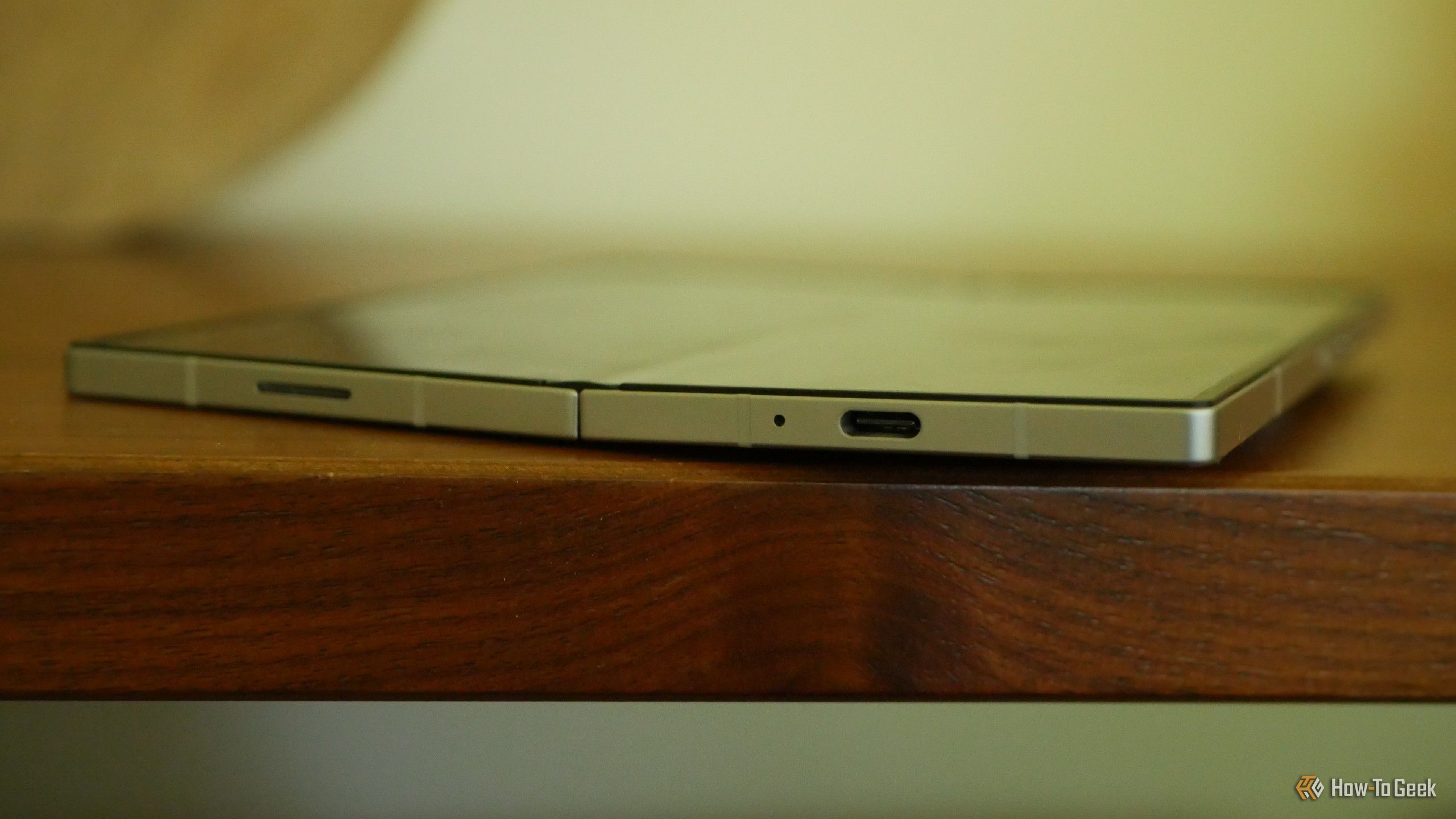 Foldable Phones: 1-Year Durability Test Reveals Surprising Results
