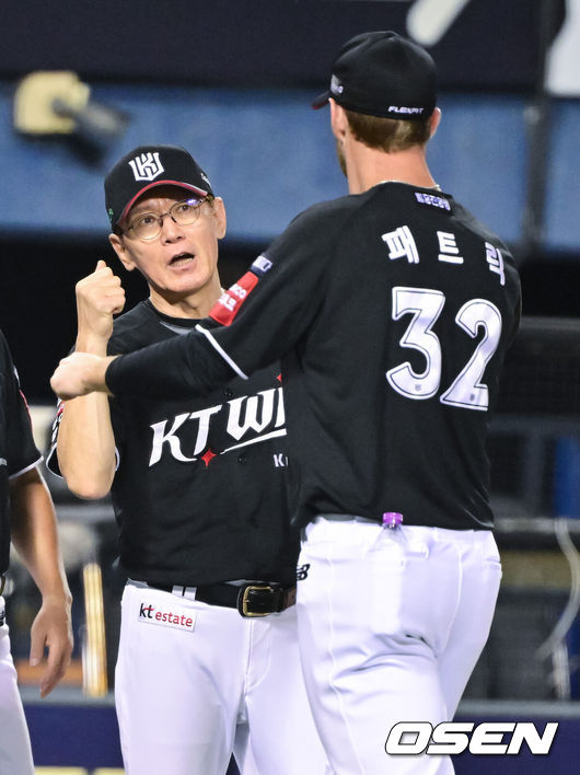 55승 우승 외인 방출, 신의 한 수 되나…‘ERA 1점대’ 155km 대체자 대박 조짐 “韓 야구팬+동료+도시 다 좋아요”