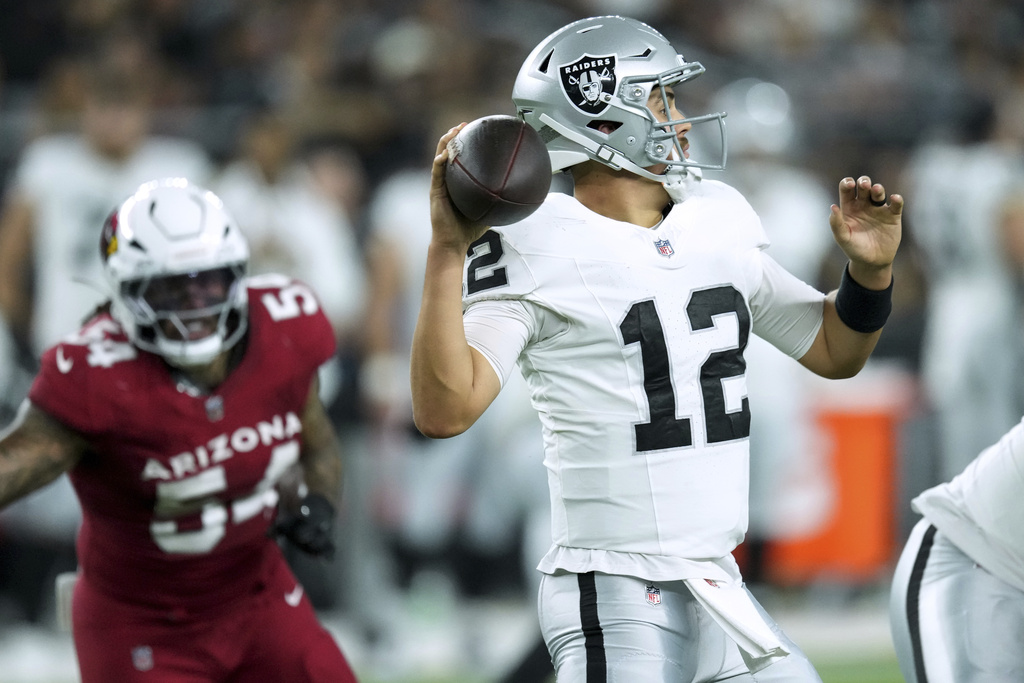 Raiders backup QB Aidan O'Connell breaks wrist, expected to be out 6-8 ...