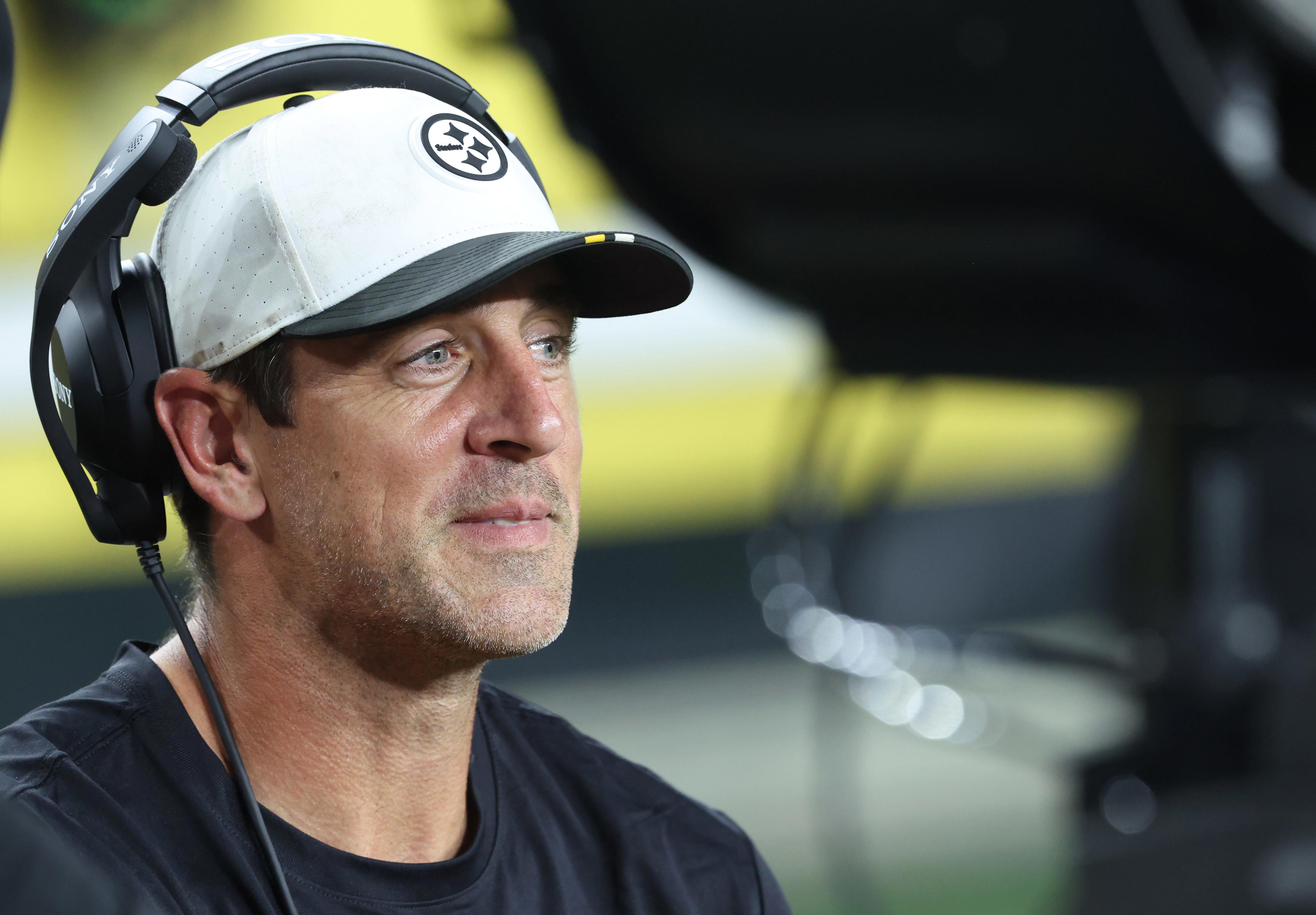 Steelers' DK Metcalf, Aaron Rodgers tease running it back in 2026