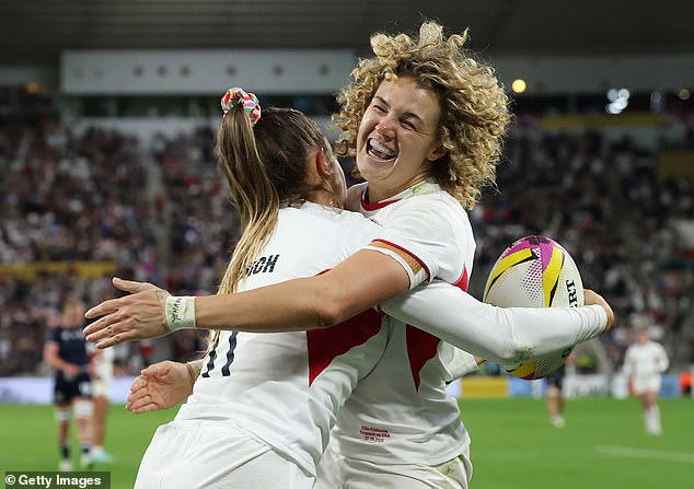 Meet the England star who is the 'glue' binding Women's Rugby World Cup ...