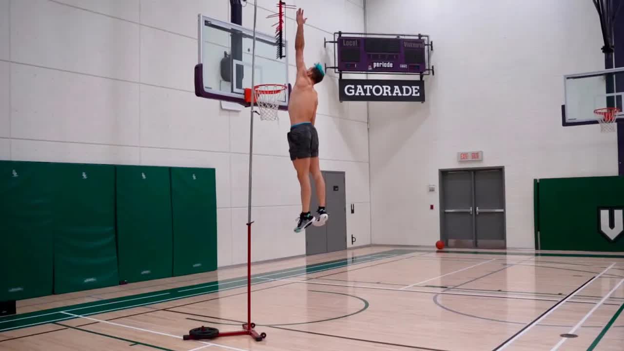 insane vertical jump and dunk showcase