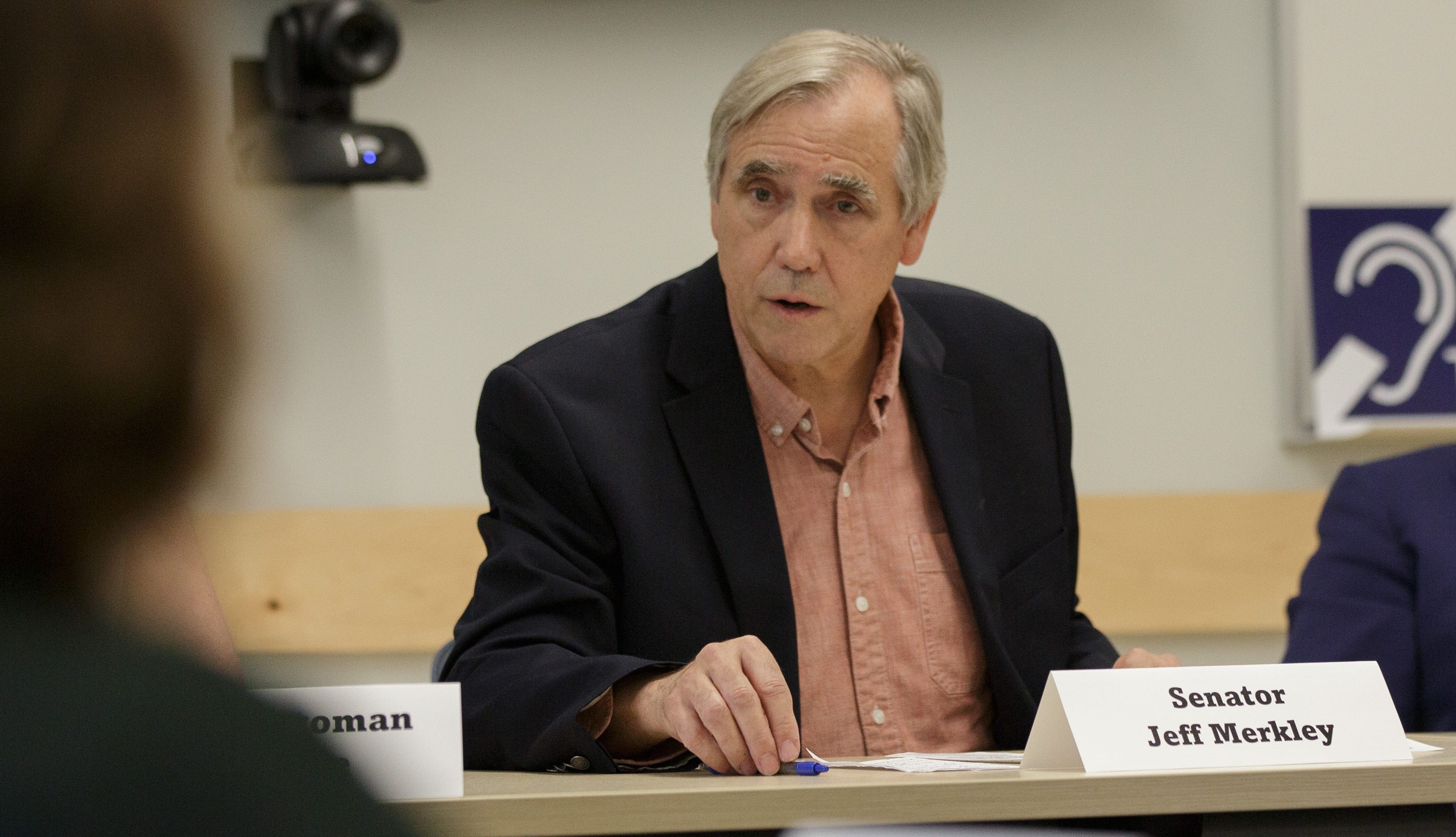 Thurston High to host Merkley, Hoyle town hall Sunday