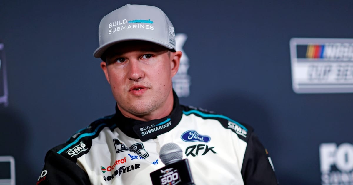 Ryan Preece fires shots at Ross Chastain racing for the lead during ...