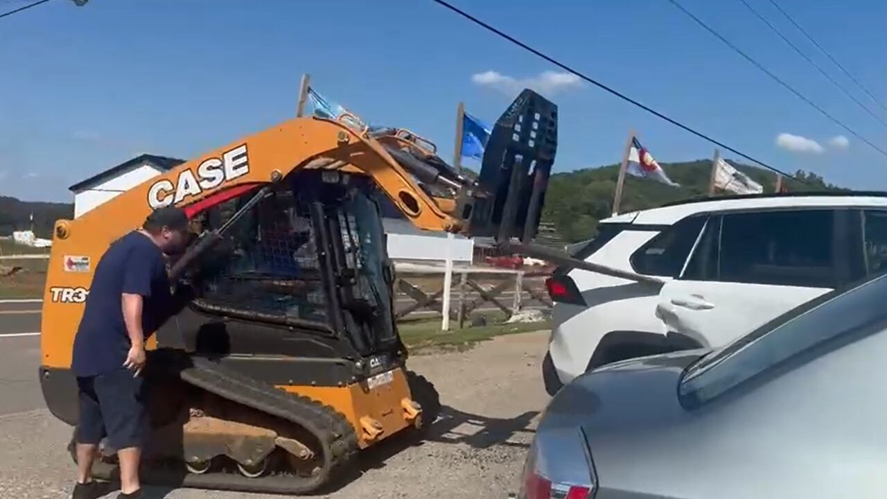 Shots fired, cars flipped in Cave City dispute