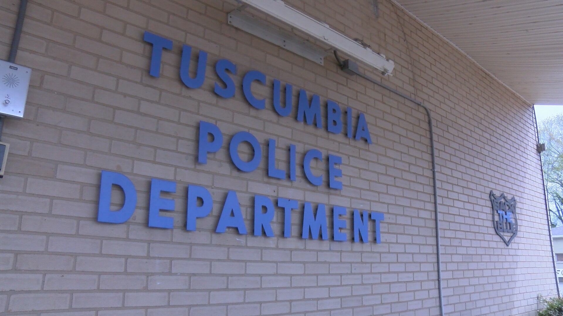 Tuscumbia Police investigating incident at Deshler High School