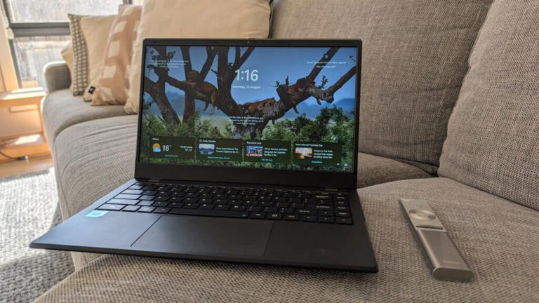 REVIEW: Kogan Atlas 14.1" what's it like to use an entry-level laptop ...