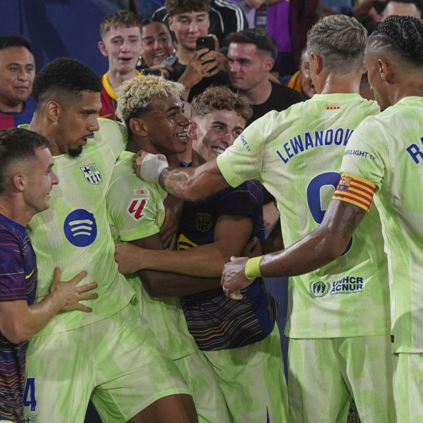 Barça besiegt den Aufsteiger dank spätem Eigentor