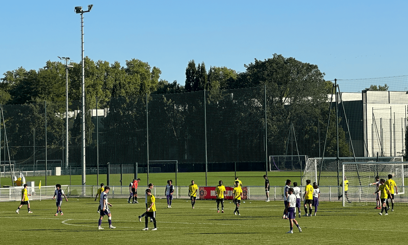 Cinq pros, un penalty raté… et une défaite pour la réserve du TFC