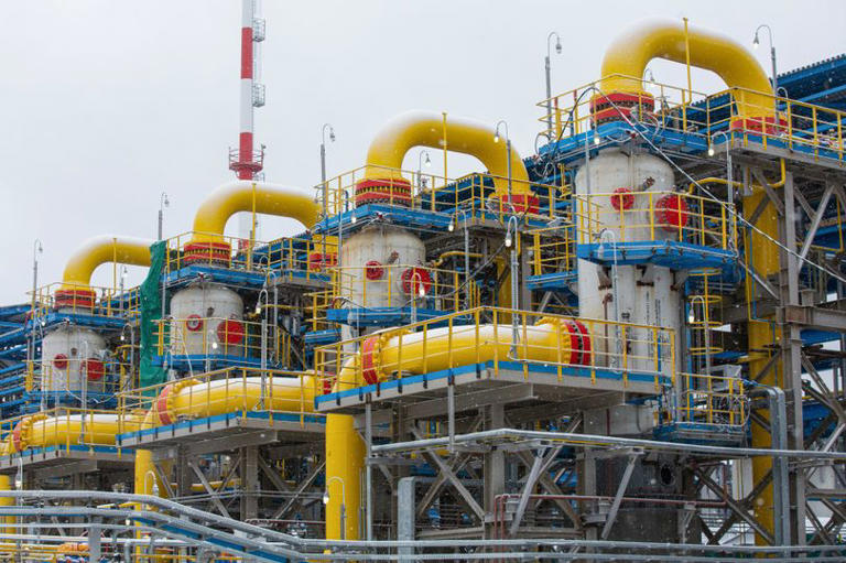 Ukraine strike 'hits Russian nuclear power plant' as fears of disaster ...