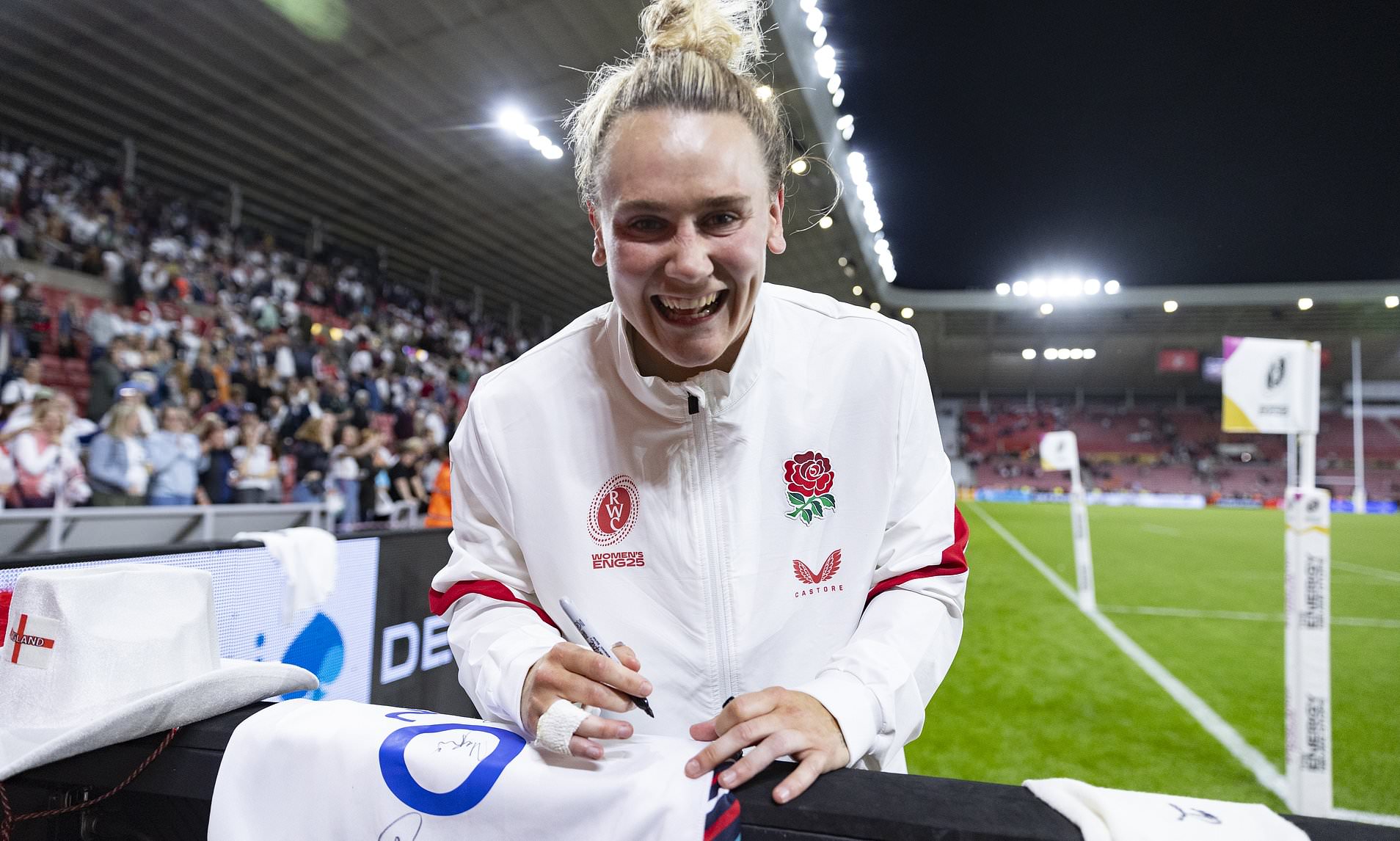 Meet the England star who is the 'glue' binding Women's Rugby World Cup ...