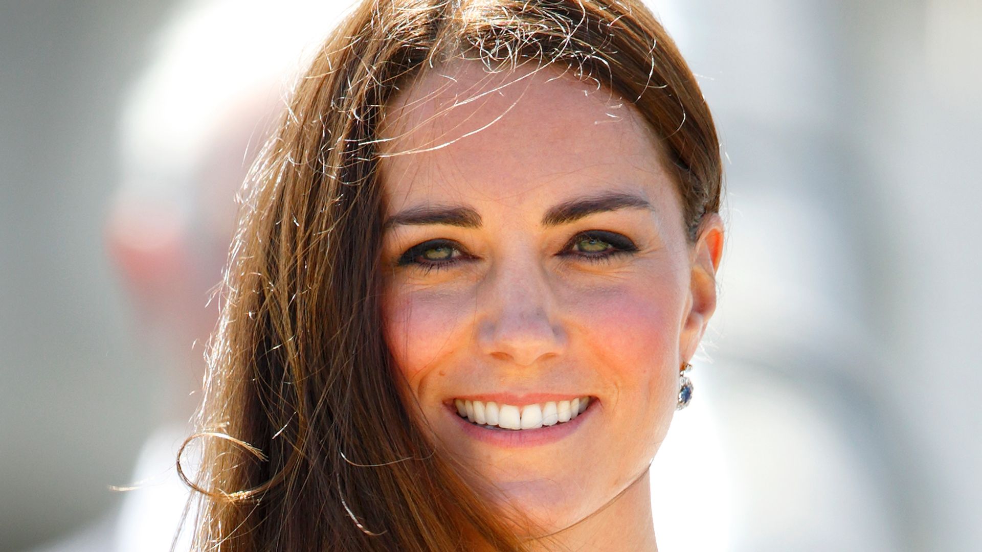 Princess Kate's 'Cloud Dancer' outfit is the genius way to wear Pantone ...