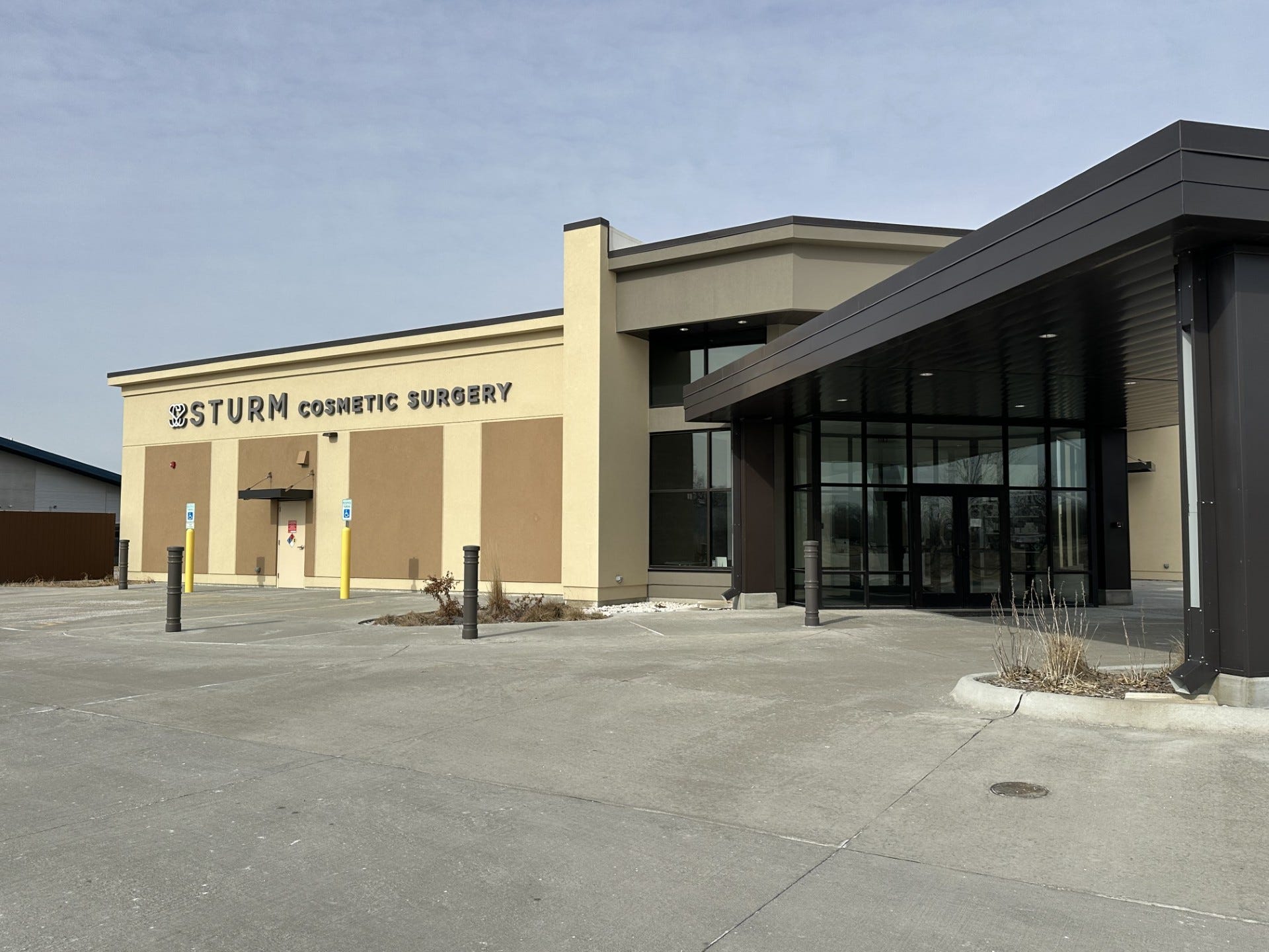 Former Ames cosmetic surgeon's 3rd malpractice lawsuit dismissed