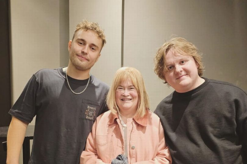 Susan Boyle and Lewis Capaldi mingle as 'legends' pose for picture at ...