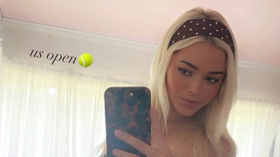 Livvy Dunne shows off strapless US Open dress in home bedroom selfie