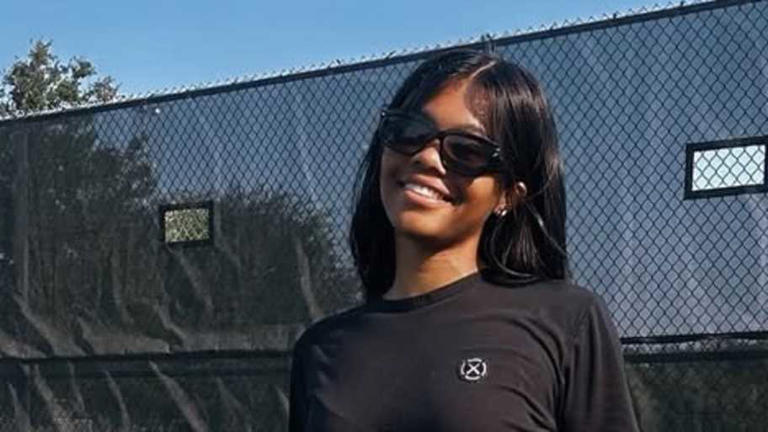 Olympic champ Gabby Douglas stuns in head-turning fit on tennis court