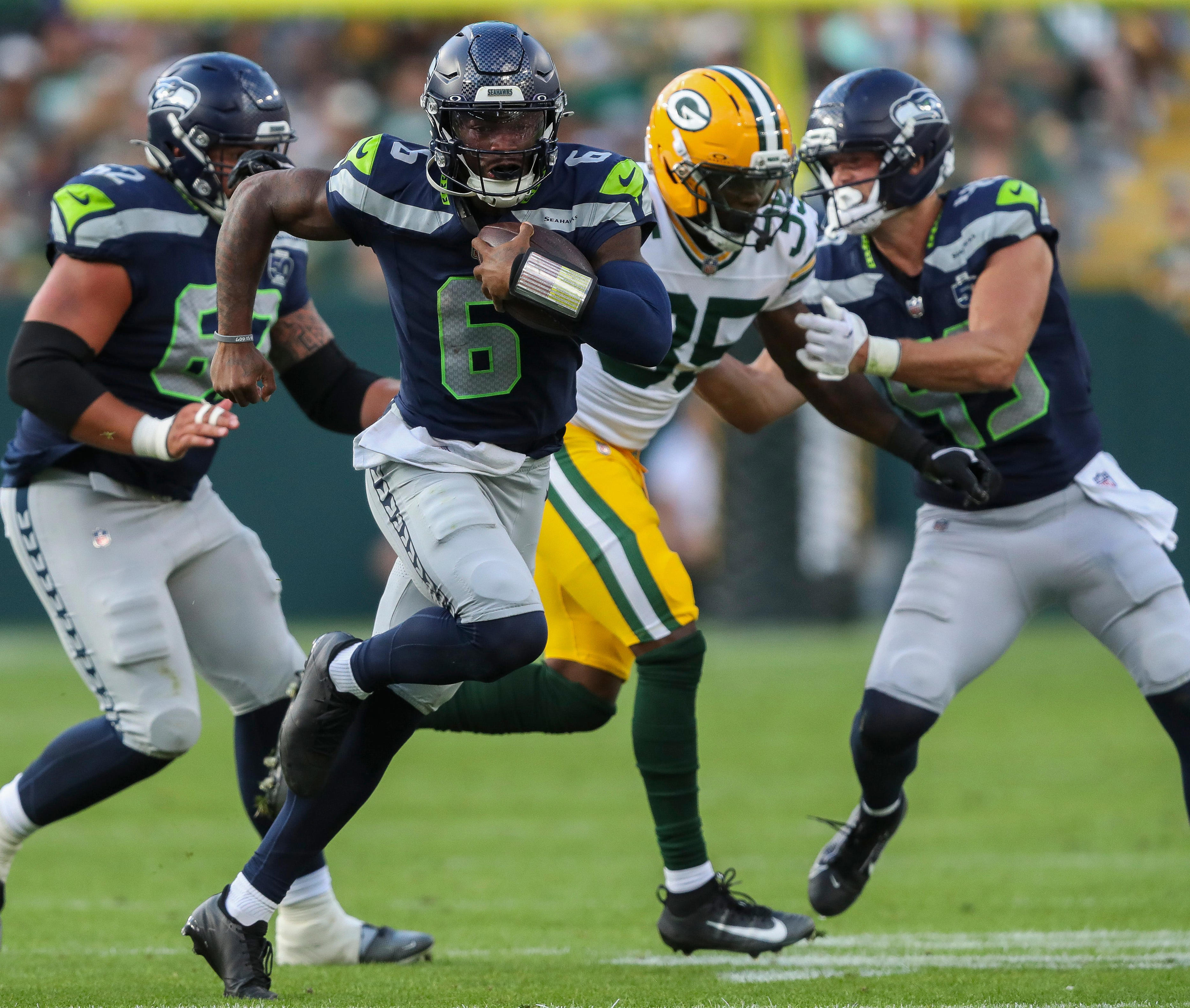 Post-Snap Reads 8/24: Seahawks end promising pre-season with rough showing