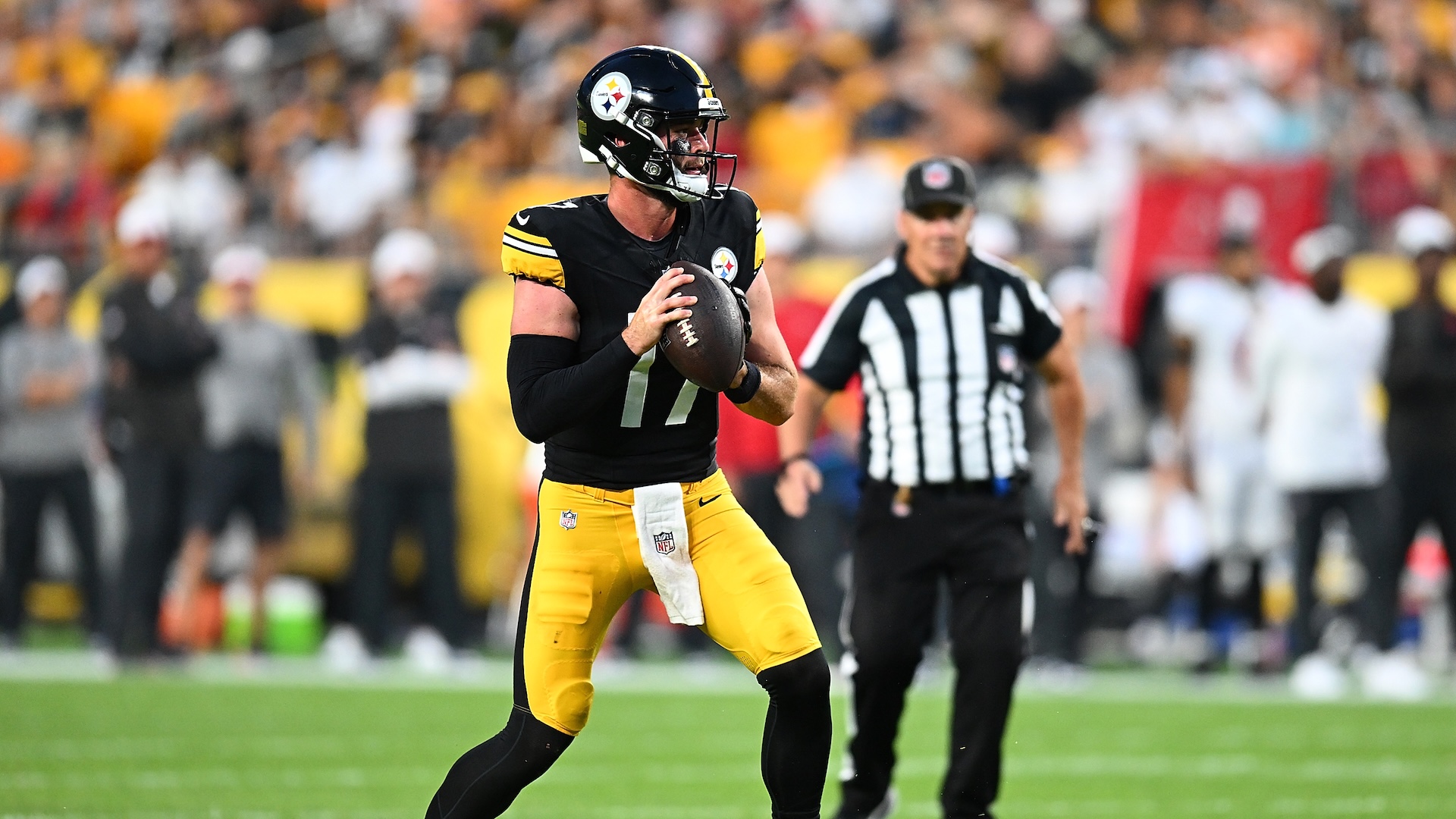 NFL Trade Pitch Sees Steelers Flip Veteran QB to Old AFC Rival
