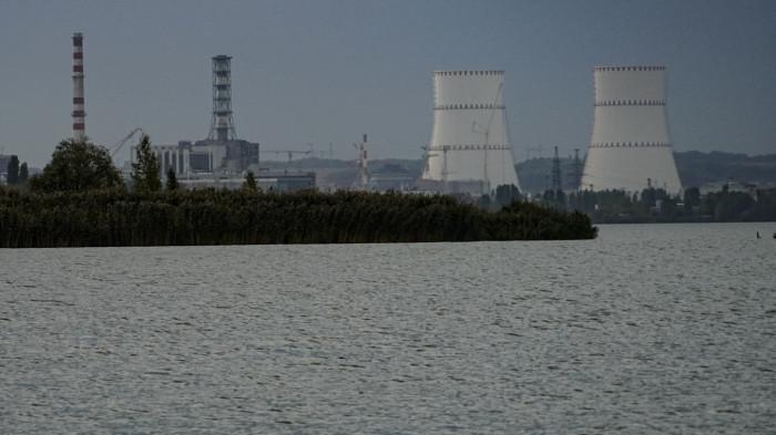 Pertempuran di Fasilitas Nuklir,Drone Ukraina yang Ditembak Rusia Picu ...