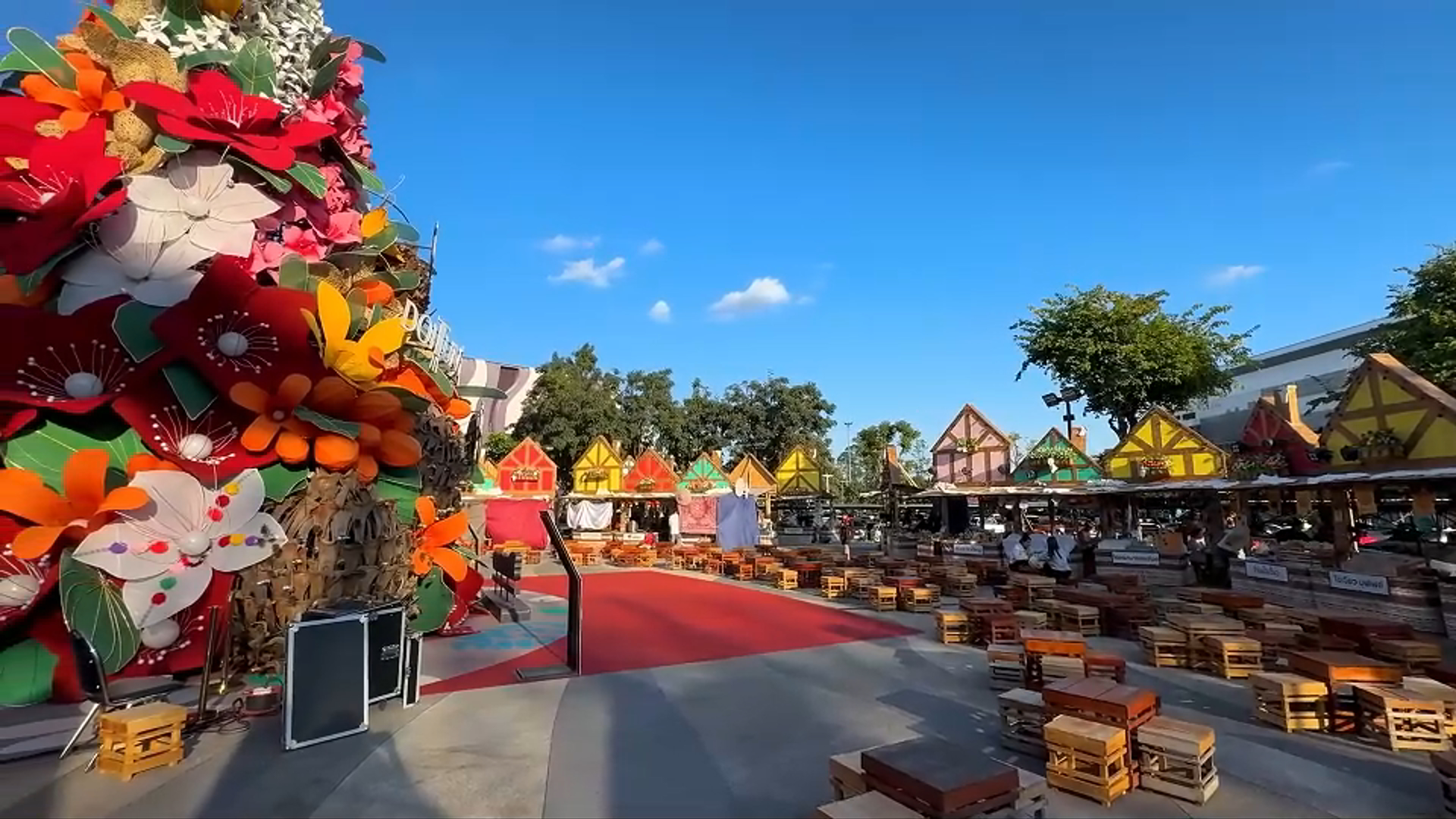 CHIANG RAI, Thailand - Christmas in Central Chiang Rai