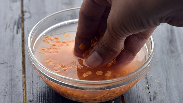 5 easy-to-make masoor dal face packs for oily skin