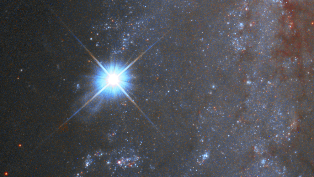 Watch the moment a star brightly 'self-detonates' in NASA video