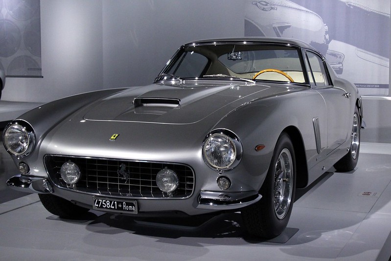 15 most beautiful cars of the 1960s