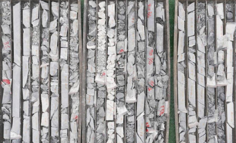 The World’s Biggest Gold Jackpot? Scientists Reveal a Supergiant ...