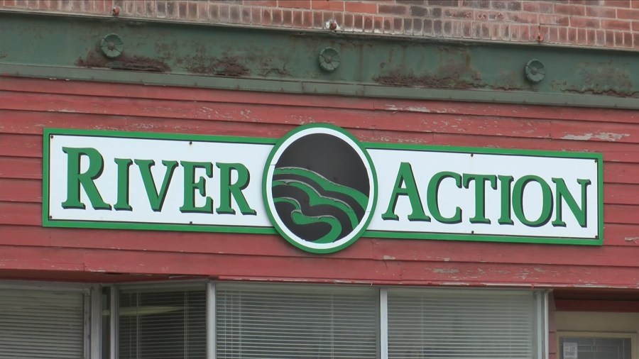 Make reservations now for senior-citizen tours of QC riverfront trails