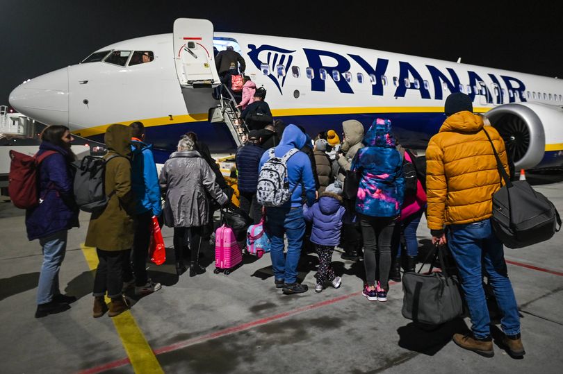 Ryanair cabin crew gives insider tip on how to sit with passengers ...
