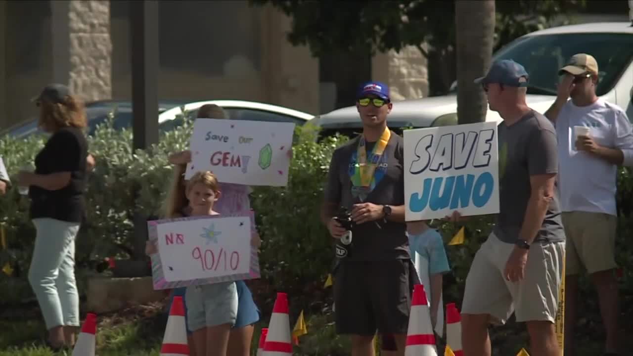 ‘We want to keep Juno Beach, Juno Beach’: Residents push back against development