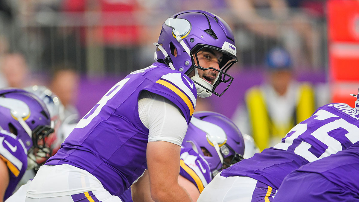 Eagles land Sam Howell in Vikings trade after QB injury