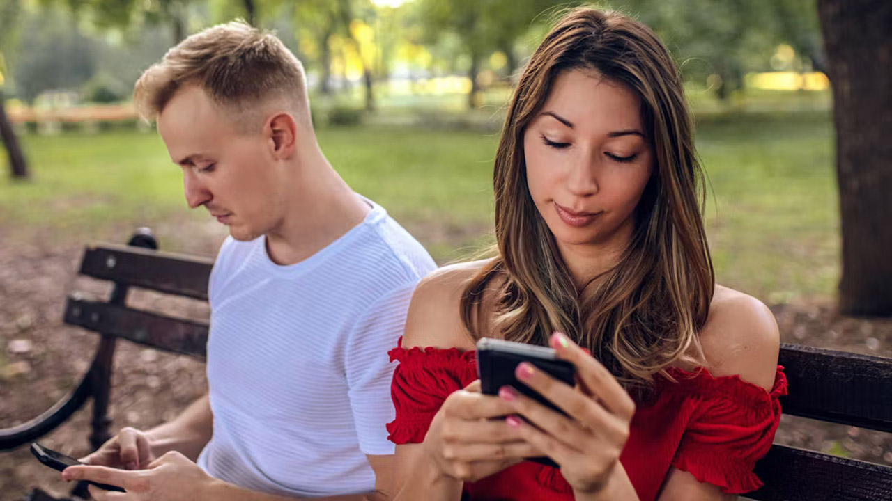 The 9 Red Flags That Signal A Relationship Should Not Even Start