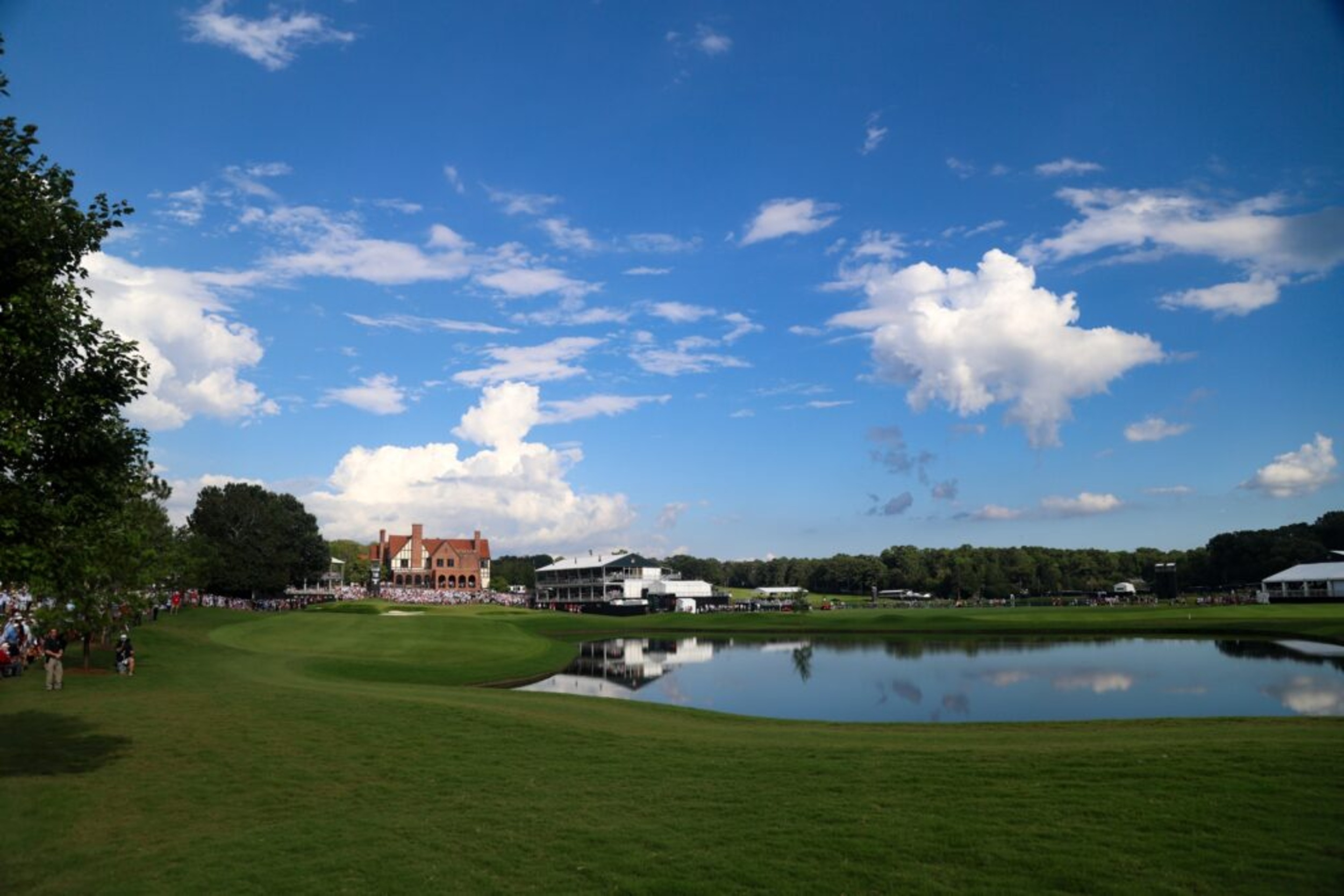 Preferred Lies Used At Tour Championship To Fans’ Dismay