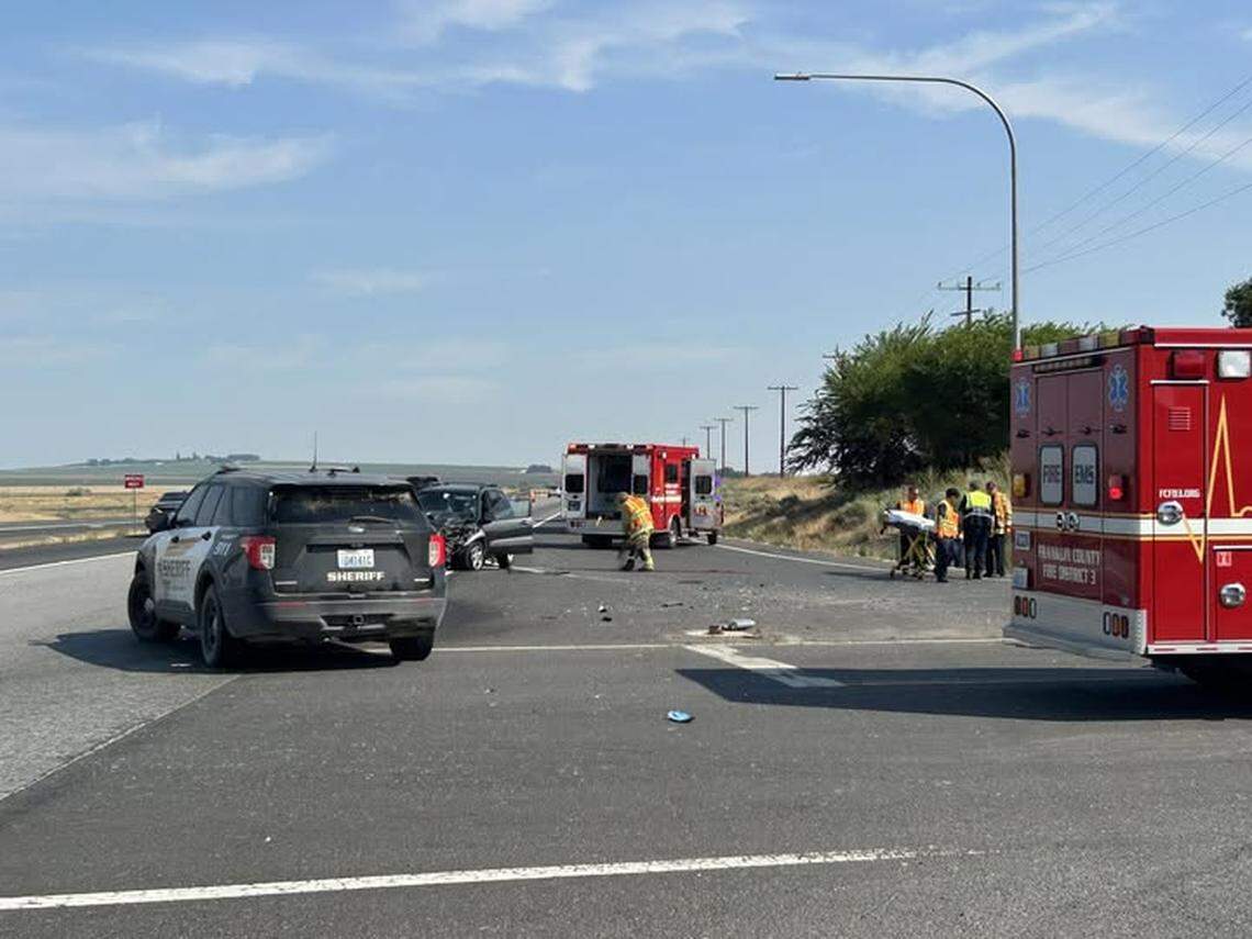 1 dead, 2 hurt in another Highway 395 crash north of Pasco