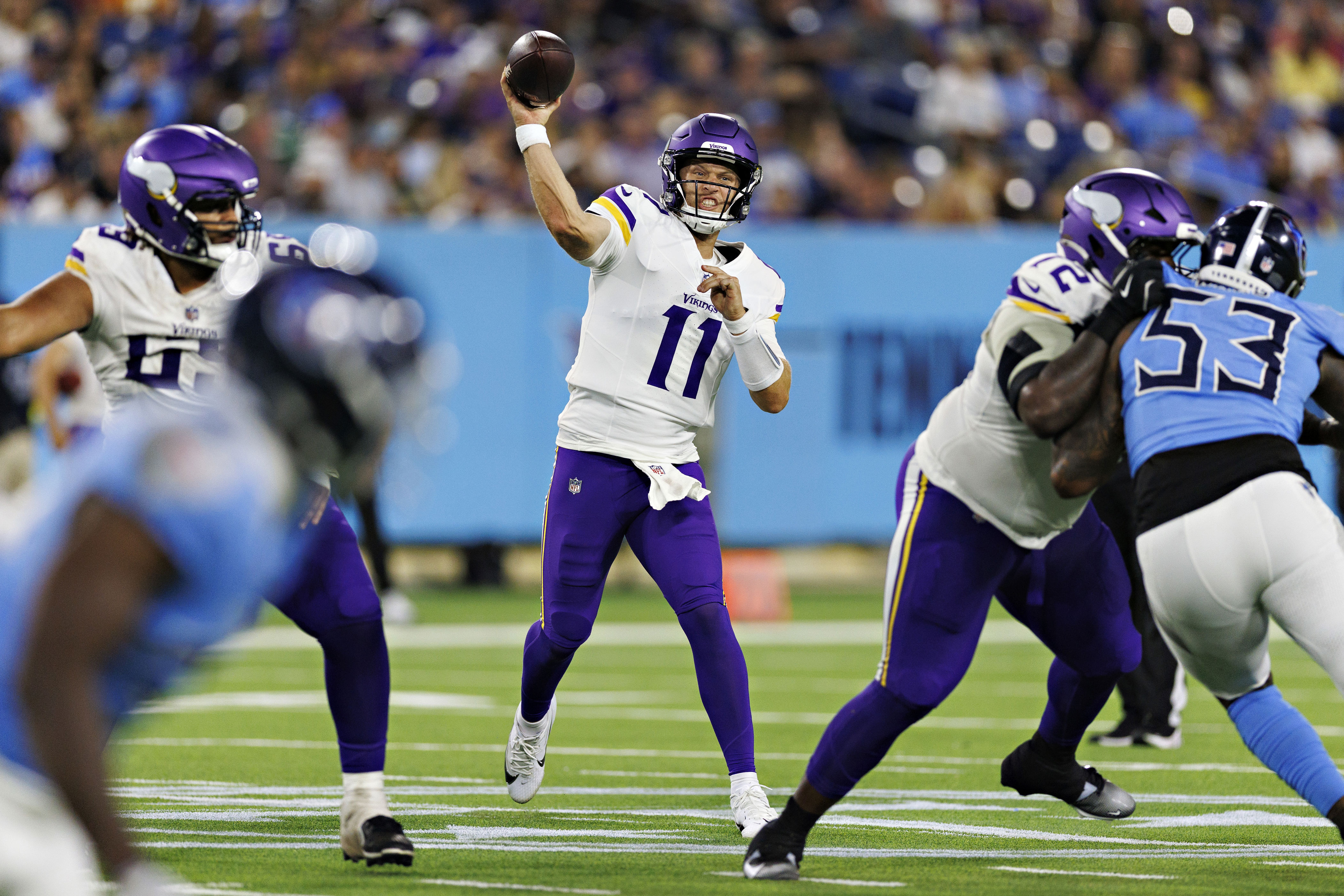 Vikings Officially Sign Carson Wentz, Release Brett Rypien