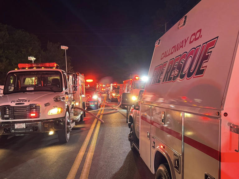 1 seriously burned during fire on Hwy. 121 in Calloway Co.