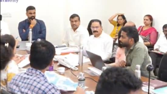 Service roads, land acquisition fast-tracked to ease Navale bridge ...