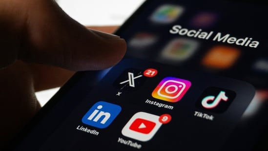 Mumbai CEO Viraj Sheth looks for doom-scroller to join company. Must ...