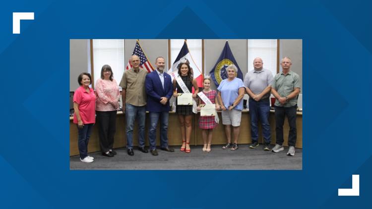 City of Muscatine honors Li’l Miss Iowa and Junior Miss Iowa titleholders