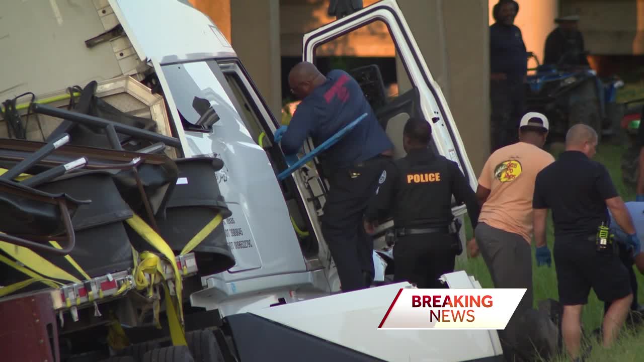Massive 18 wheeler crash, four people inside the truck