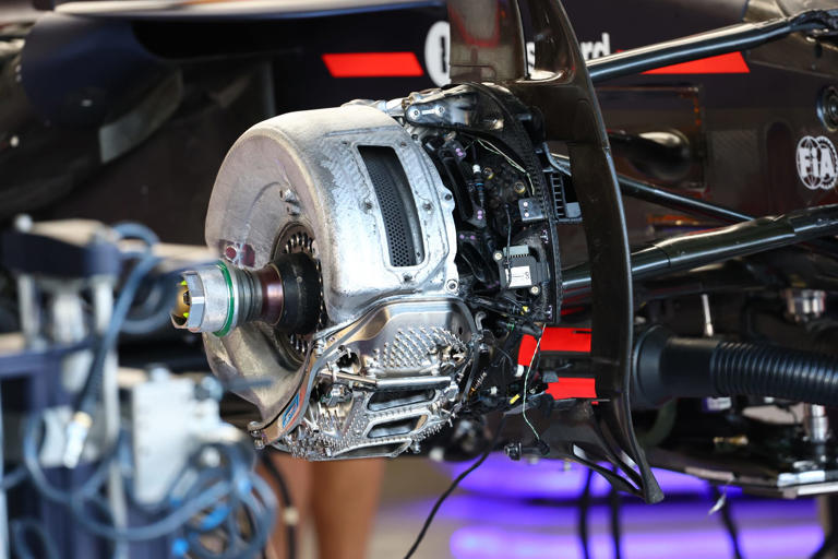 What's behind Hamilton's Ferrari brake struggle - and how to fix it