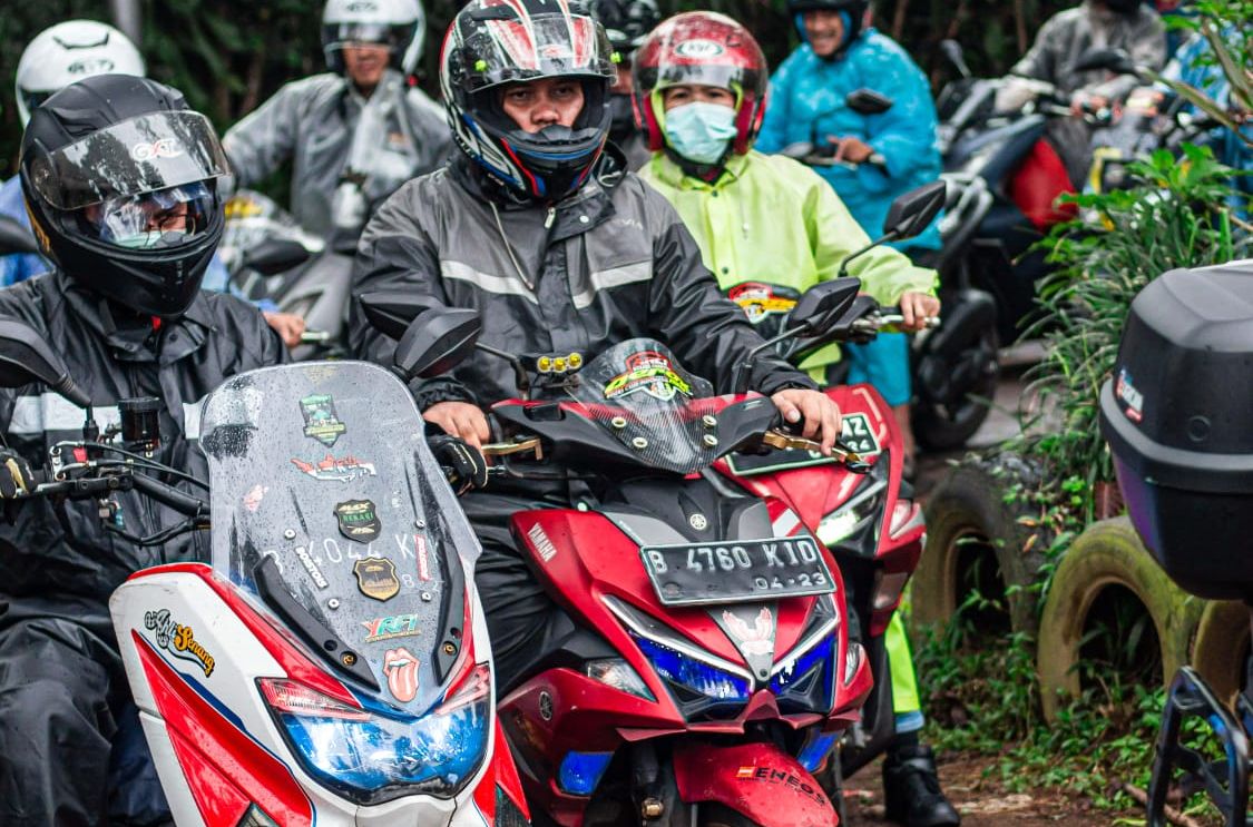 Cara Aman Naik Motor Matic Saat Hujan, Perhatikan Beberapa Hal Ini